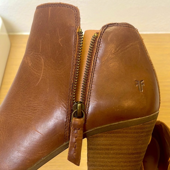 Frye | Shoes | Frye Judith Double Zip Booties New Size 8 | Poshmark